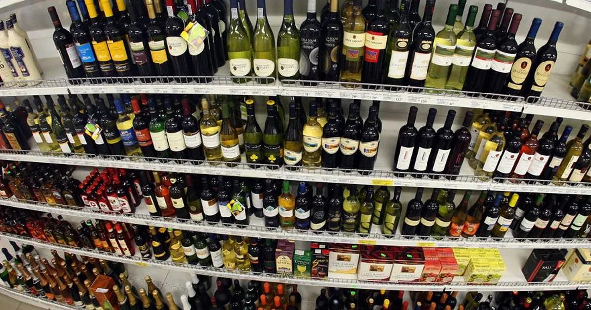 KAKS SISSEMURDMIST KAHE NÄDALA JOOKSUL Uksed maha, poest sigarette ja ...