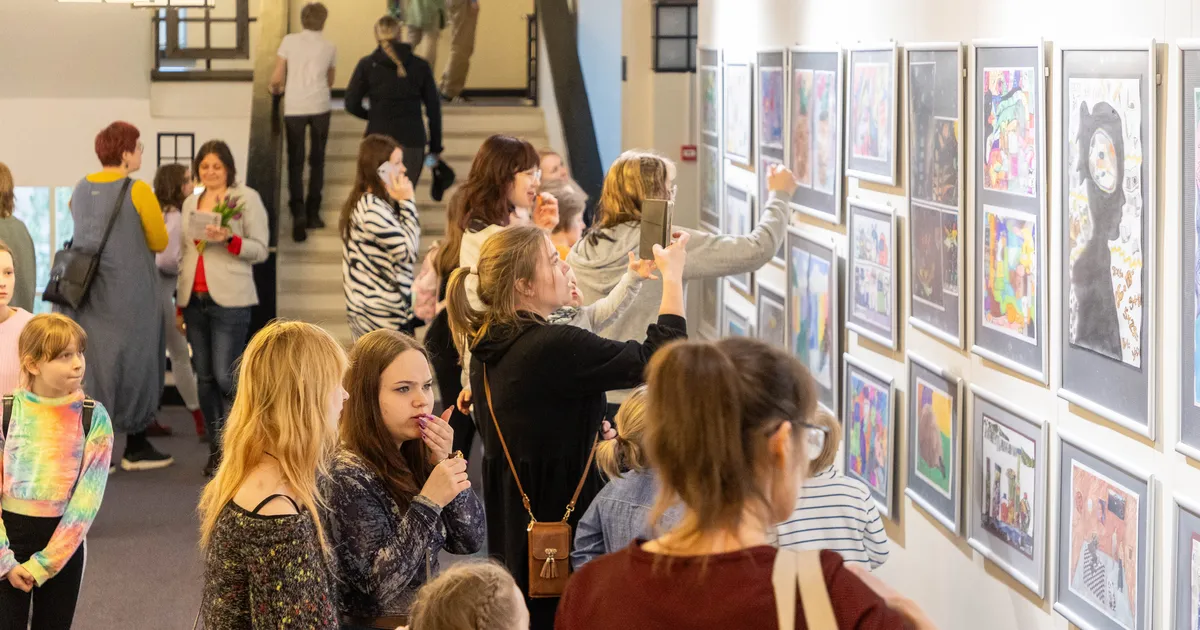 Kunstikool laotas end linna kultuuritemplis laiali