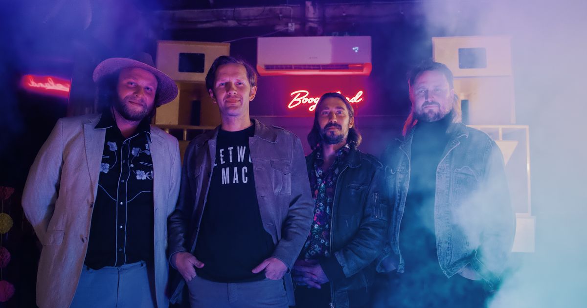 Laulja Robert Linna: Elephants from Neptune'i uut singlit inspireeris ...