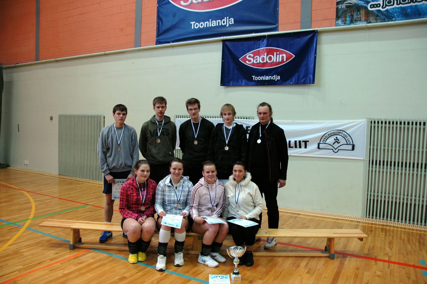 Võrkpalli segavõistkond võitis hõbeda