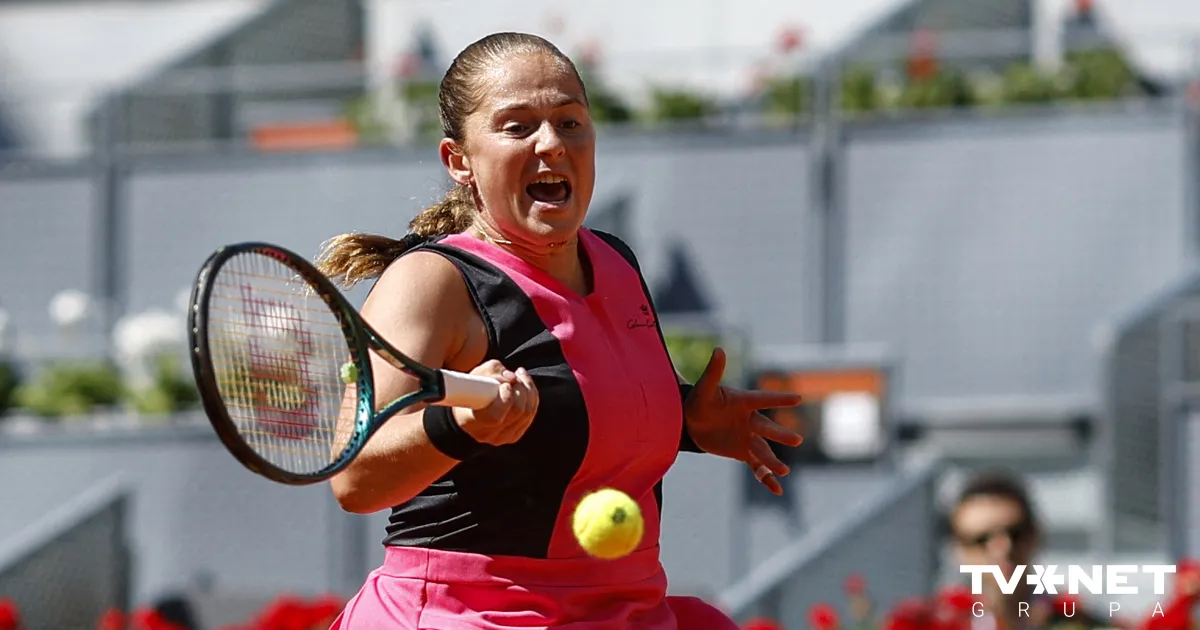 Ostapenko sasniedz Romas "WTA 1000" turnīra trešo kārtu
