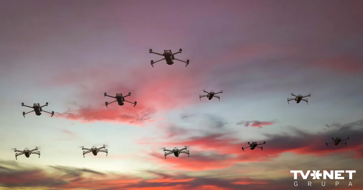 Krievija naktī Ukrainai uzbrukusi ar vienu raķeti un 121 dronu