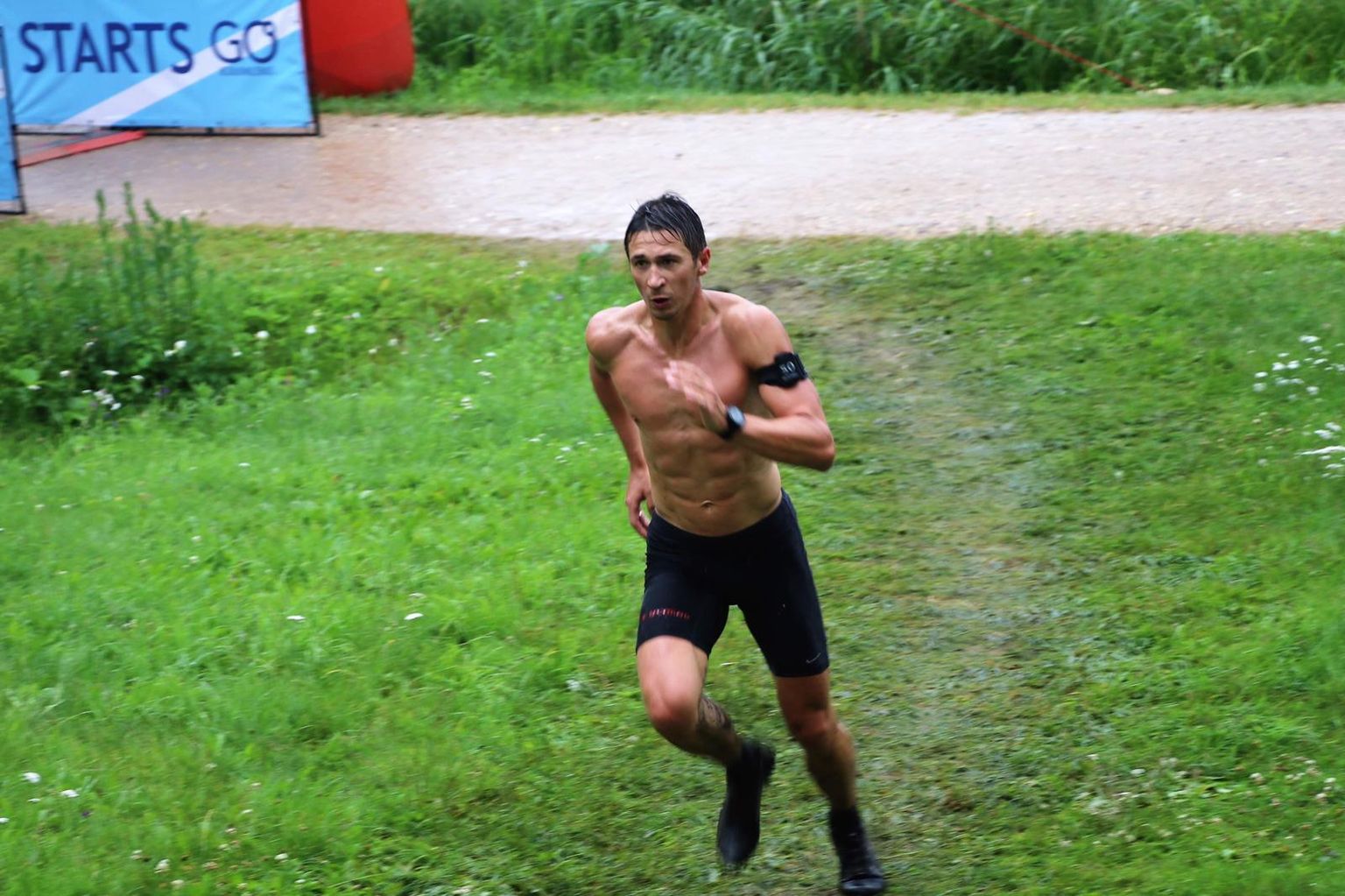 Biatlonists Rastorgujevs finišē 5.vietā LČ vieglatlētikā 3000 metru ...