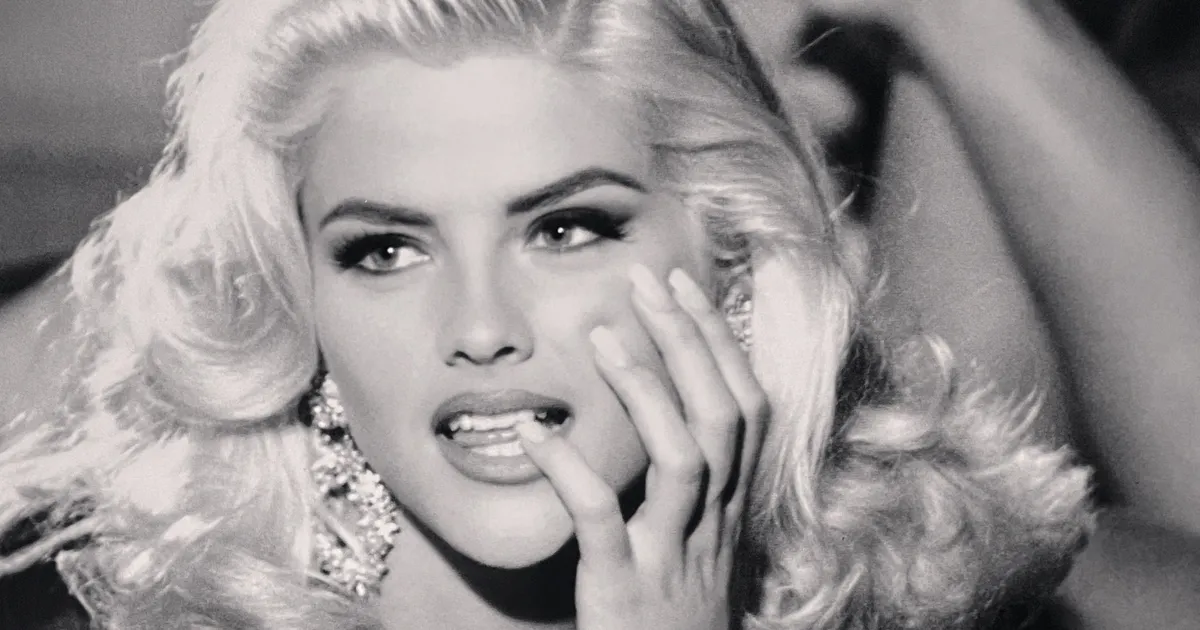Anna Nicole Smithi traagika: rikkus viis pere, sõbrad ja lõpuks ka elu