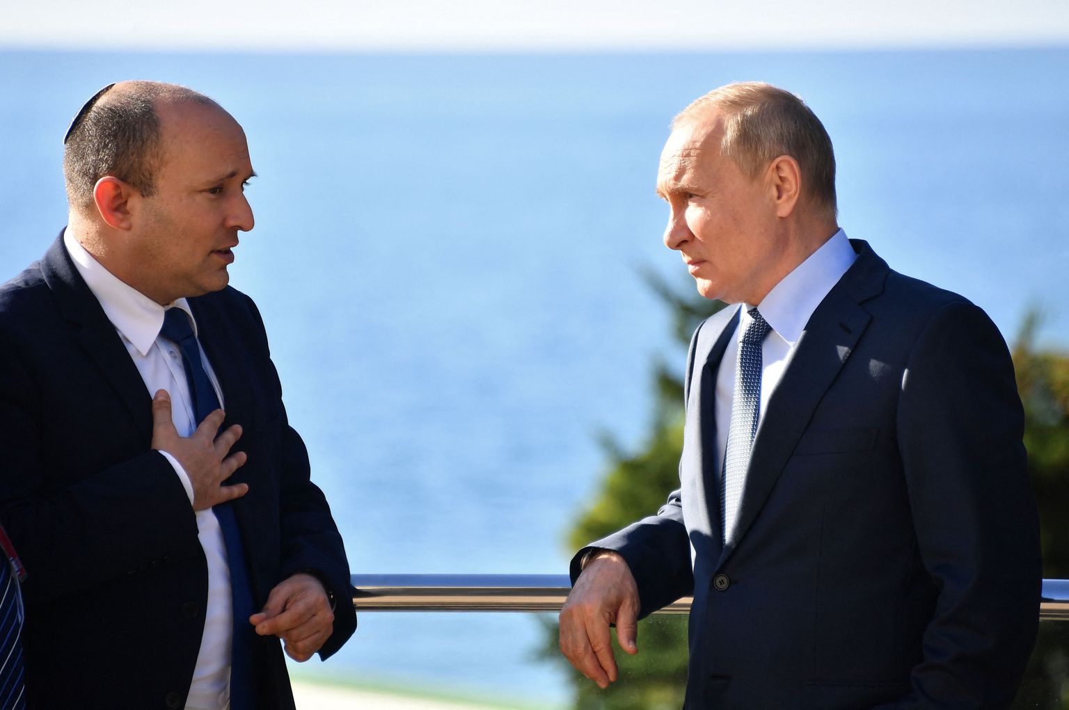 Iisraeli peaminister kohtus isiklikult Putiniga ja rääkis Zelenskõiga