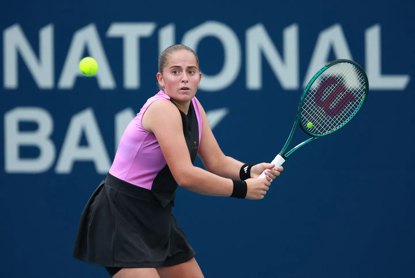 Ostapenko zaudē Toronto "WTA 1000" sērijas turnīra astotdaļfinālā