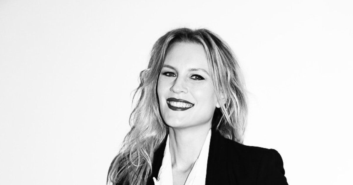 Naisi kujutav kunstnik Julia SH: pooled minu tööd on interneti jaoks ...