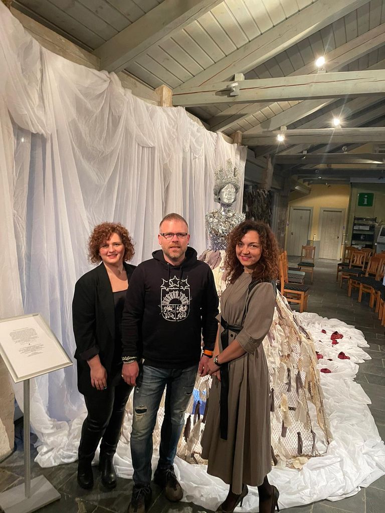 Cēsu Vēstures un mākslas muzejā jauna instalācija – “Madonna ar bērnu ...