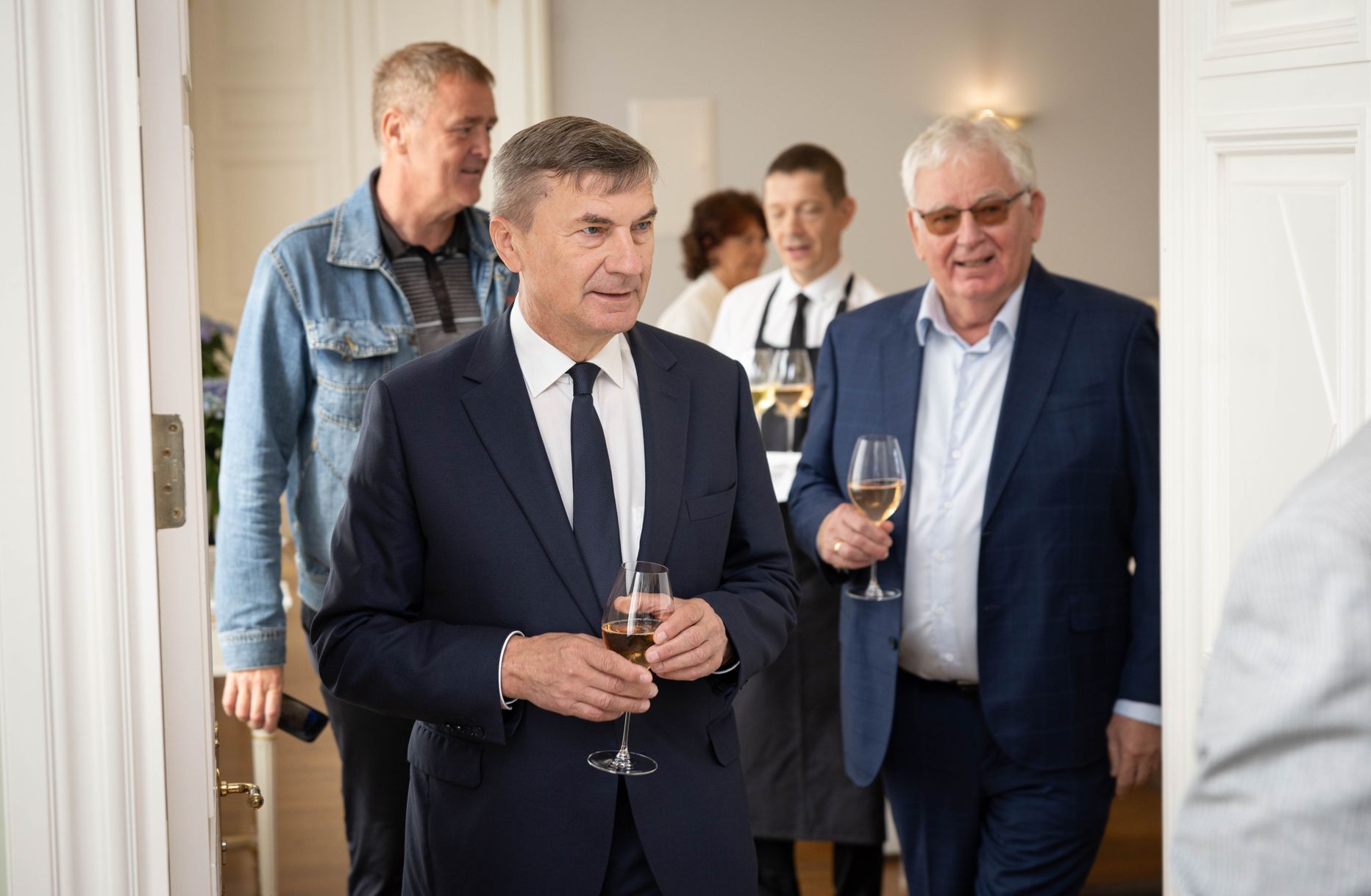 Ansip fiktiivsest 400-miljonilisest eelarvereast: hea plaan see ...