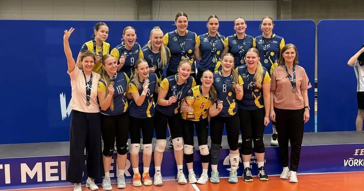 Viljandi võrkpallineiud tulid Eesti meistrivõistlustel hõbemedalile