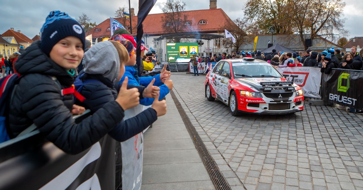 SUUR GALERII 55. Saaremaa ralli avamine Kuressaare kesklinnas