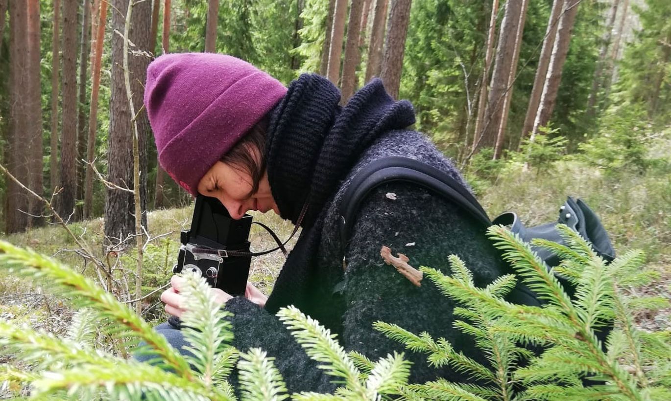 Ko šobrīd dara mākslinieks? Fotogrāfe Vika Eksta Krāslavā un Rīgā - Mākslas - Kultūra+ - TVNET