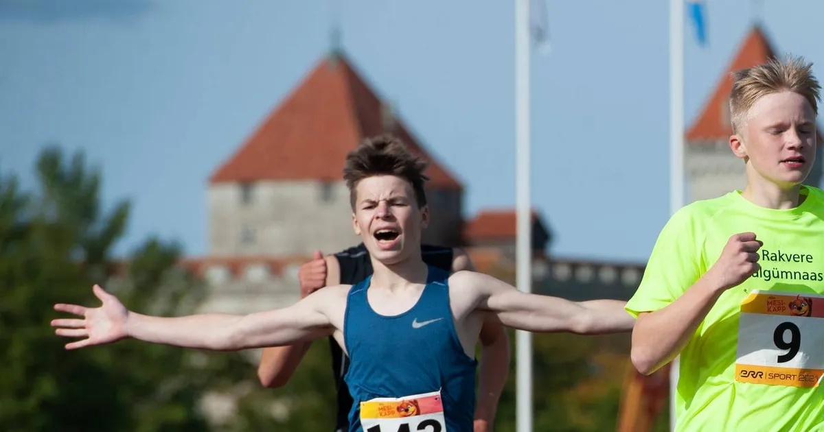 Ron Sebastian Puiestee karikavõistlustel poodiumil