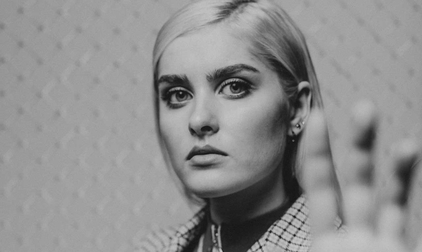 Jaunā dziedātāja Patriša laiž klajā dziesmu "Lai tev sāp" - Video/Audio ...