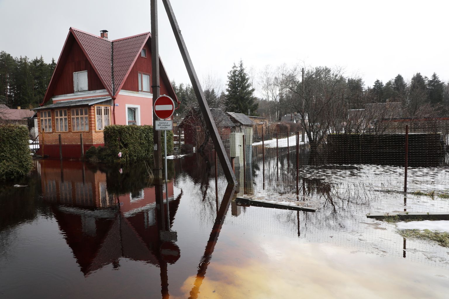 Brīdina, ka tuvākajās dienās paaugstināsies ūdens līmenis upēs