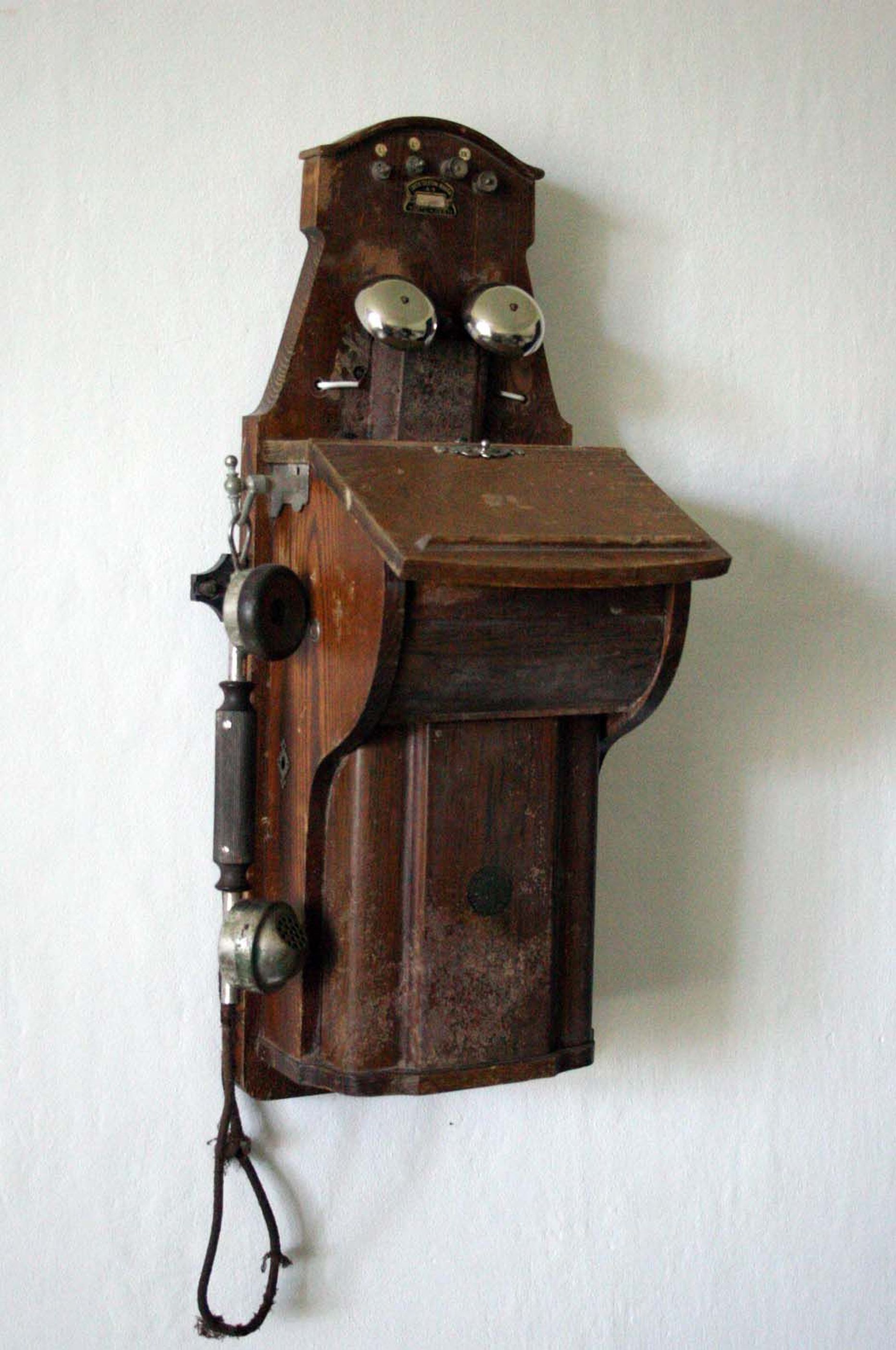 Postimees 1935. aastal: telefon kirja asemele