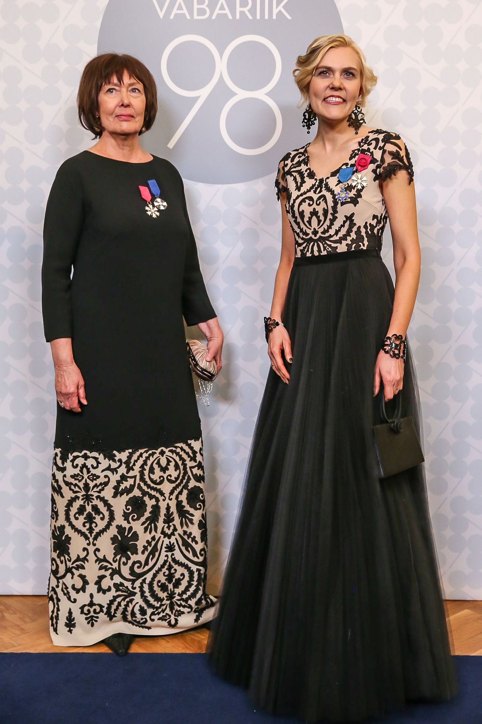 Ema-tütre duo Julia Laffranque ja Maimu Berg särasid peol Tiina ...