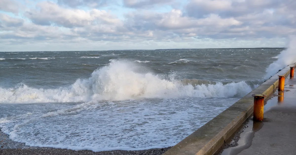 PRAAMID Saartevaheline praamiliiklus on tormi tõttu häiritud