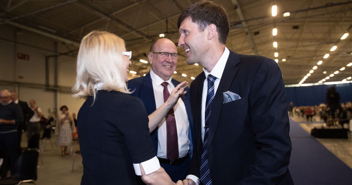 TOOMAS TOOMSALU Kui Helmed oleks pidutsenud nagu Sanna...