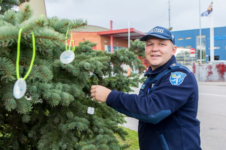 AHTO AULIK Sõidukijuhi vaatevälja tagab autoklaaside läbipaistvus