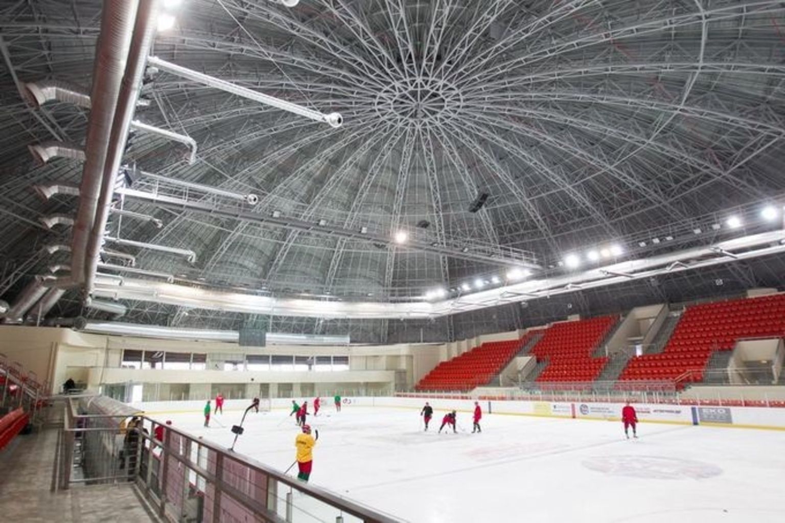 Elektrēnos slikta ledus kvalitāte, "Mogo"/LSPA pēc pirmās trešdaļas ...