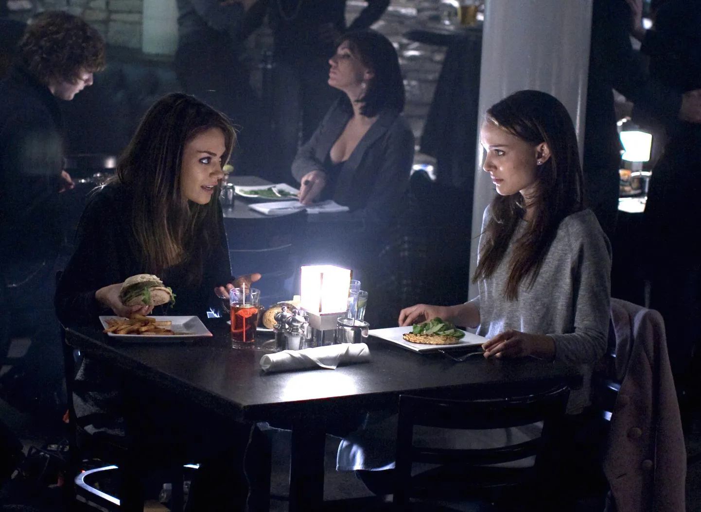 Natalie Portman ja Mila Kunis ei lasknud end «Musta luige» võtetel tülli ajada