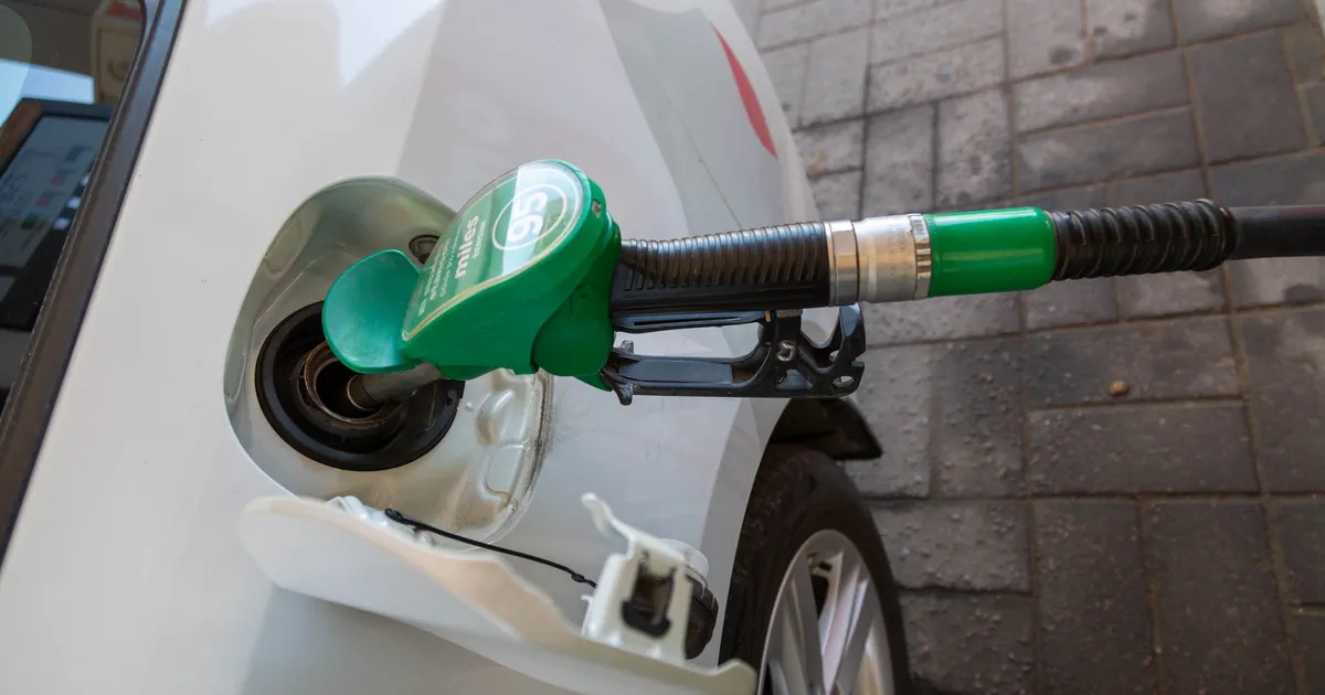 GRAAFIKUD Baltikumi kütusehindade võrdlus: tanklaomanikud panid ...