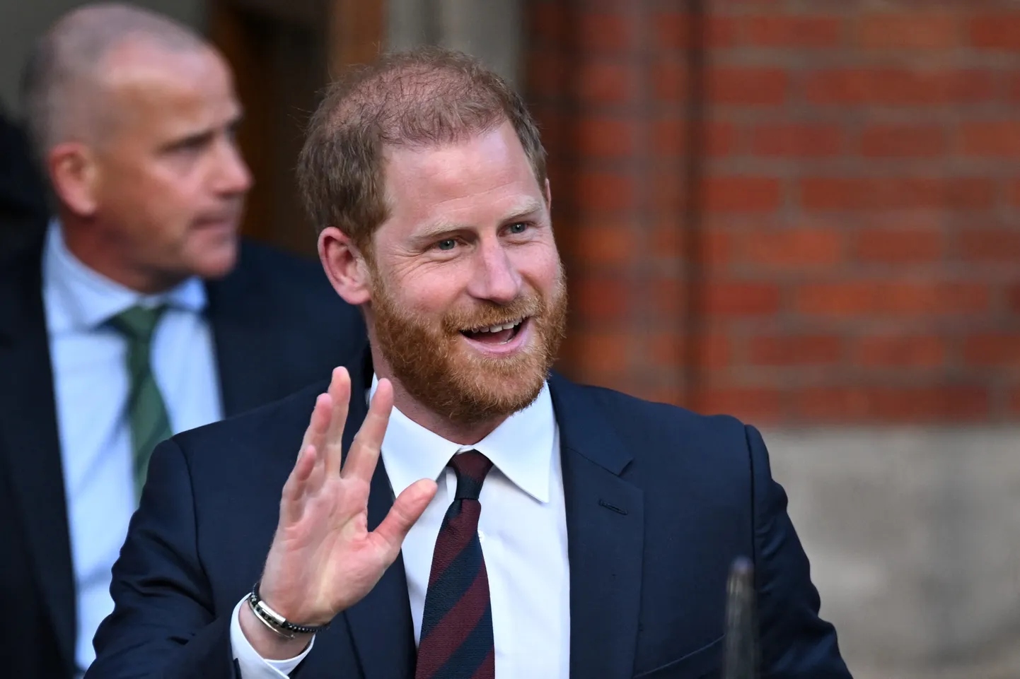 Briti kuningakoja sisering paljastab, kas Harry plaanib ära leppida ...