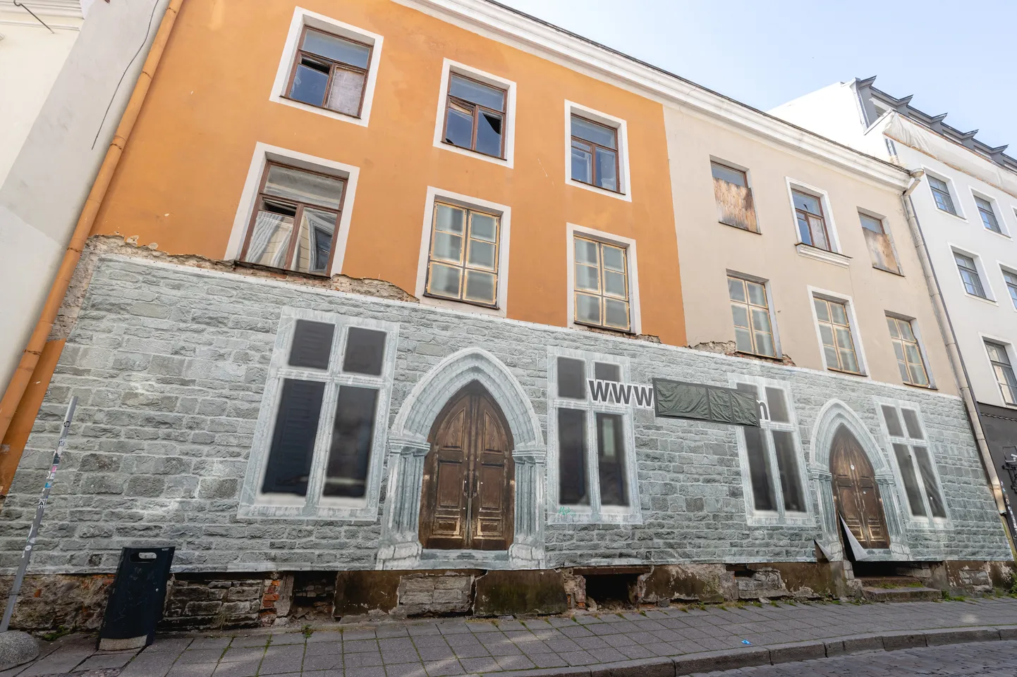 ENNE JA NÜÜD Kuldajastul ehitatud Tallinna vanalinna maja tegi läbi ...