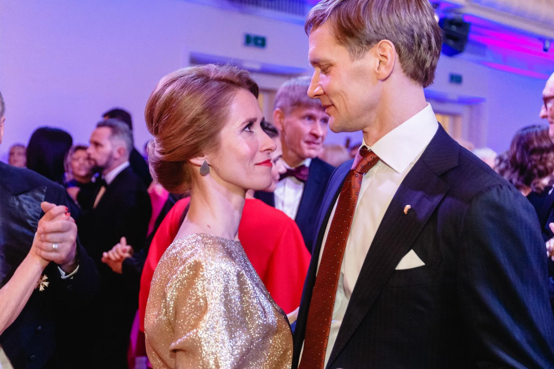 ARMAS KLÕPS Kaja Kallas tähistab abikaasaga pulma-aastapäeva