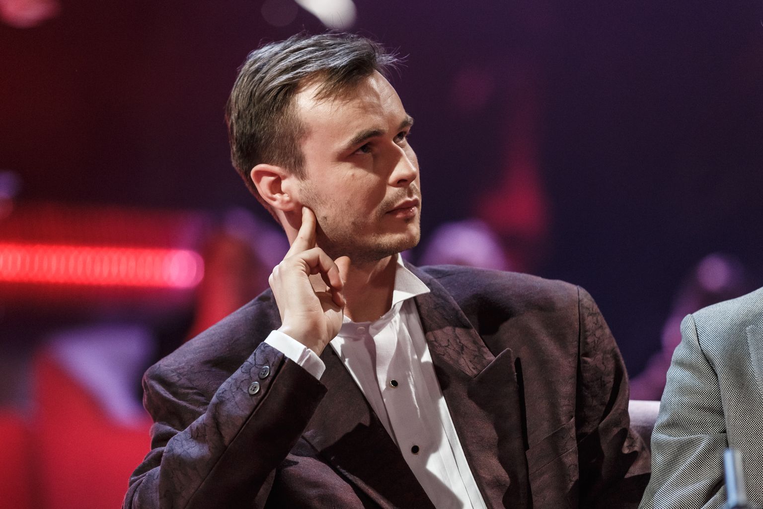 Marten Kuningas annab välja oma esimese luulekogu «Sabata Koma»: see on ...