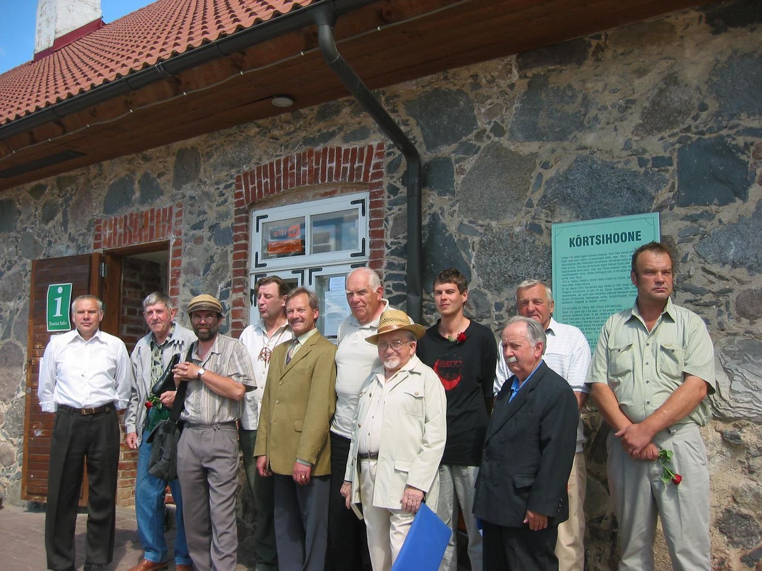 Tõrva kandi kirjamehed rääkisid vestlusringis oma loomingust