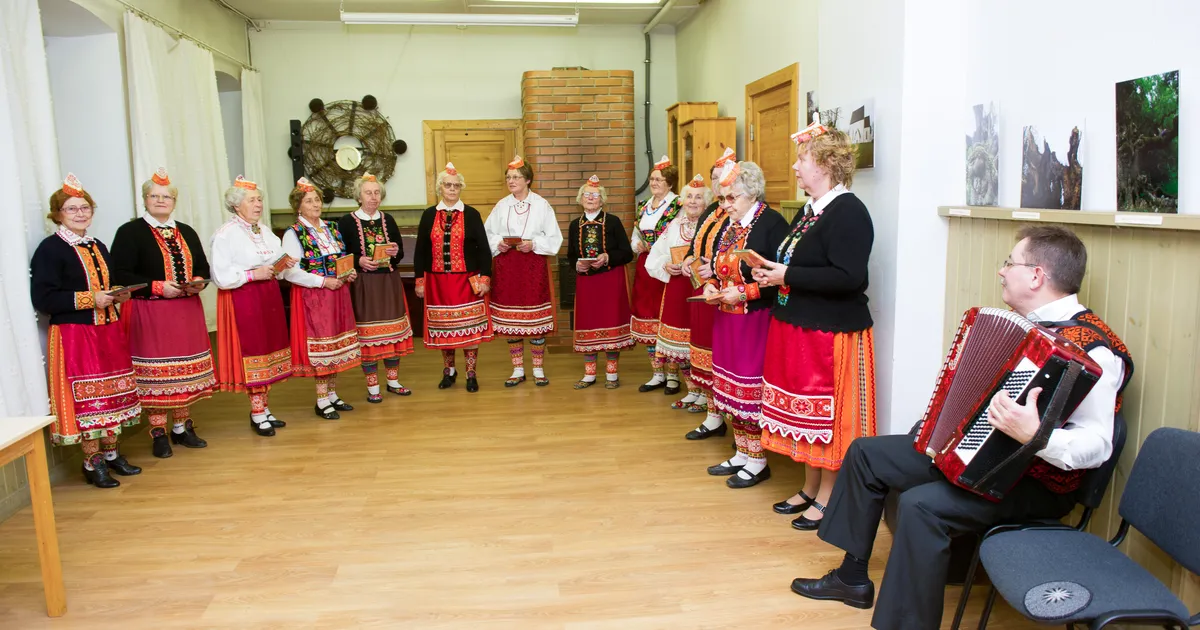 SAAREMAA RAHVAMAJAD Hellamaa külamaja – hubane Muhu kultuurikolle
