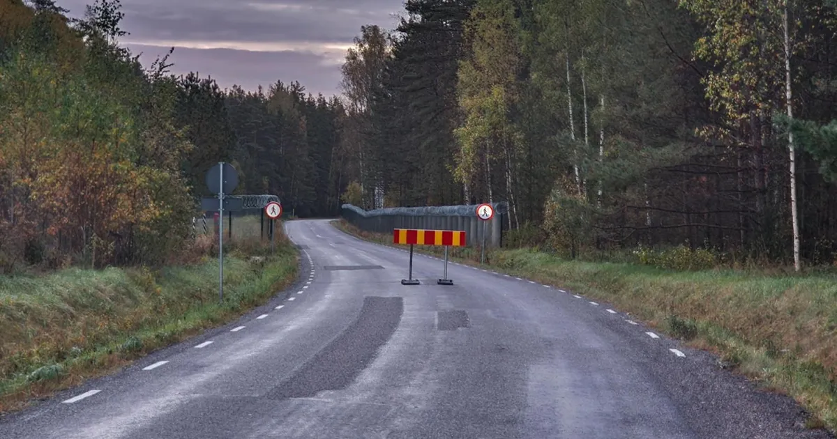 ФОТО Активность РФ у границ с Эстонией вызвала опасения: проезд через ...
