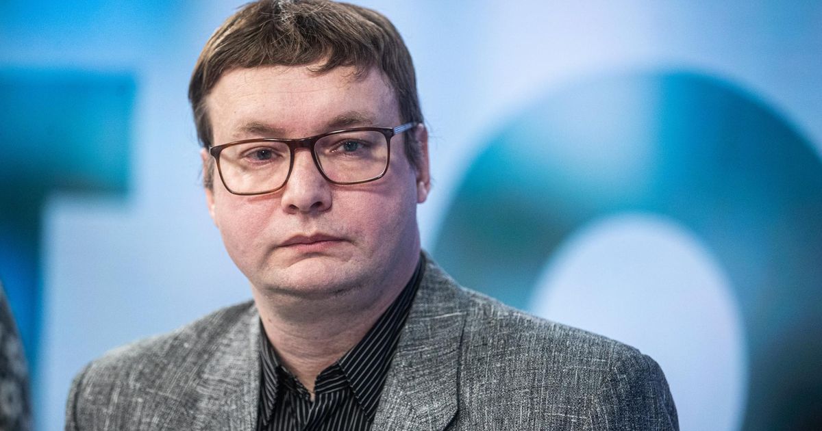 TÕNIS SAARTS Sõda lööb Keskerakonda ja EKREt TÕNIS SAARTS Sõda lööb Keskerakonda ja EKREt
