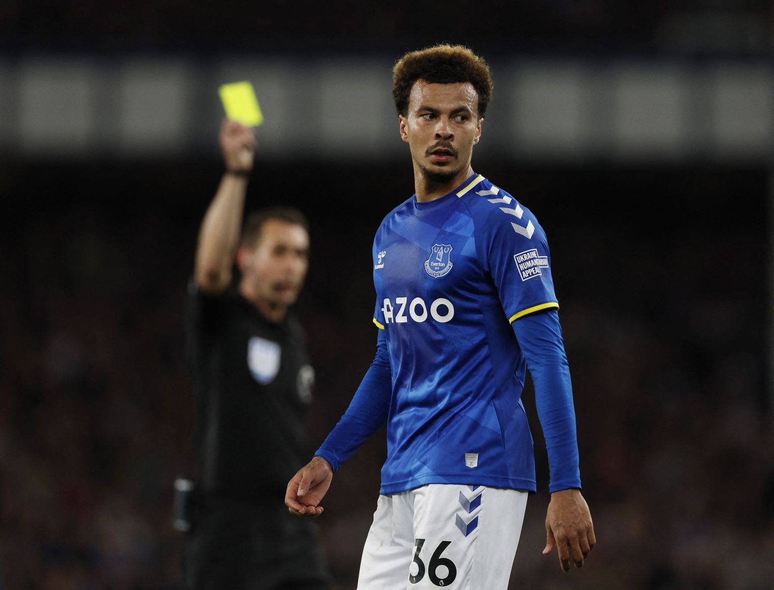 VIDEO Noskaties: "Everton" pussargs Dele Ali garām vārtiem aizsit ...