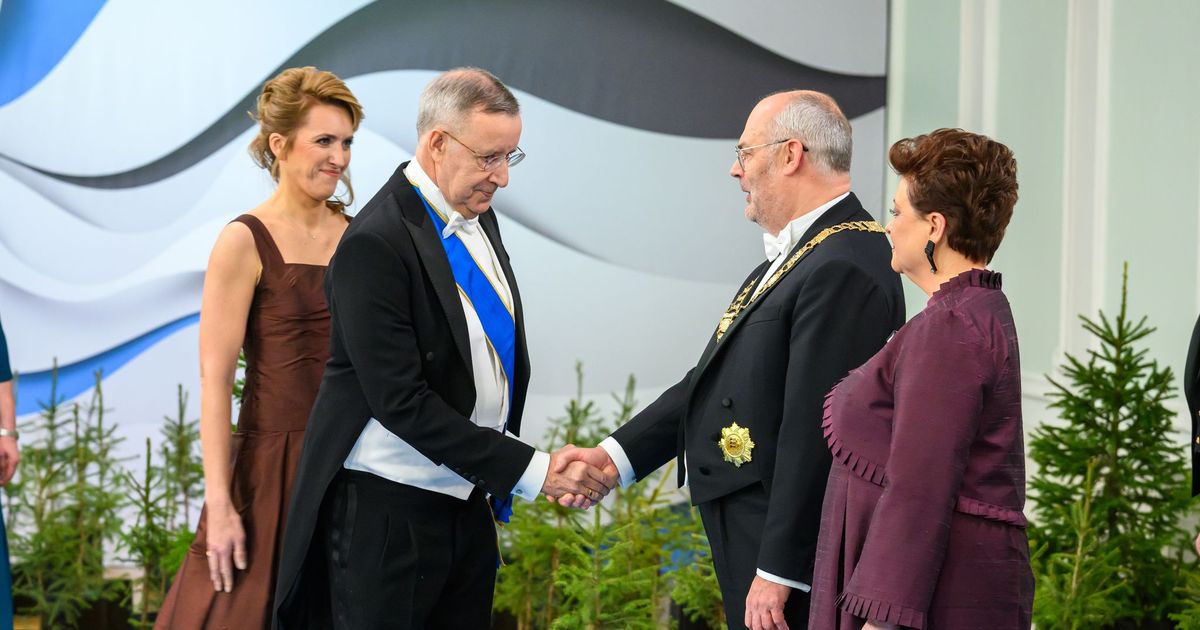 VAENE KIIRVÄRK VÕI INIMLIK FORMAAT Uutmoodi kätlemistseremoonia ...