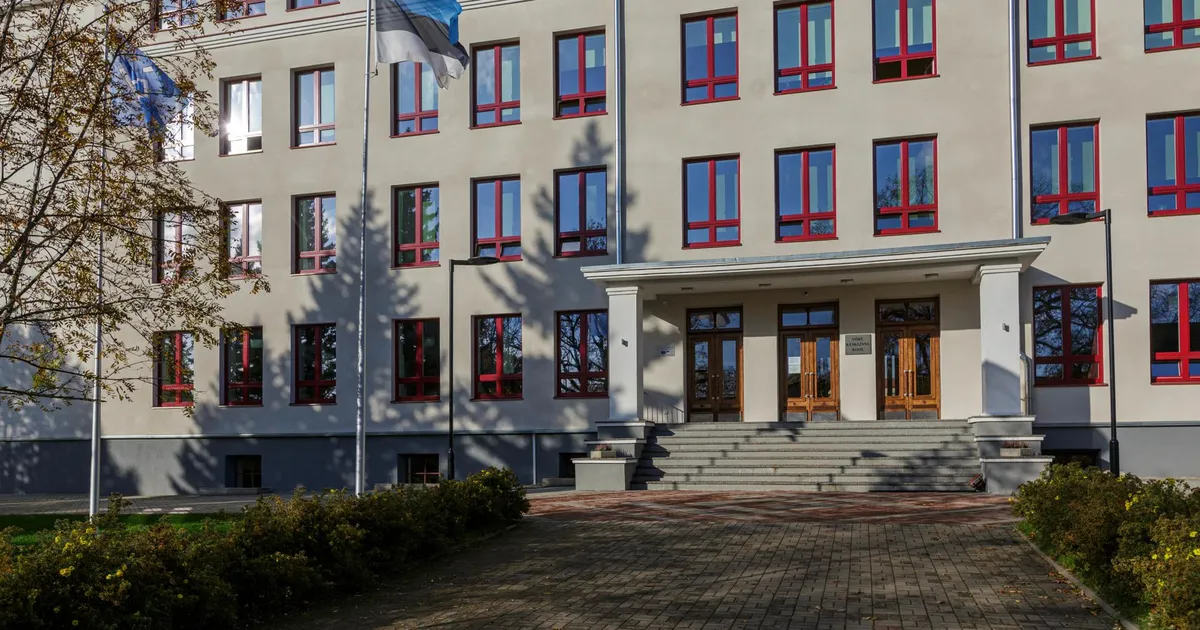 Rändnäitus jõudis Võru Kesklinna kooli