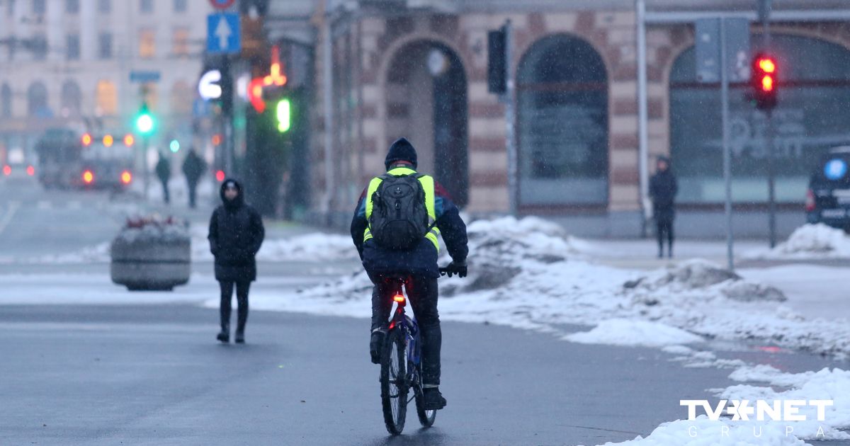 VUGD izplata brīdinājumu par sniegu naktī uz piektdienu
