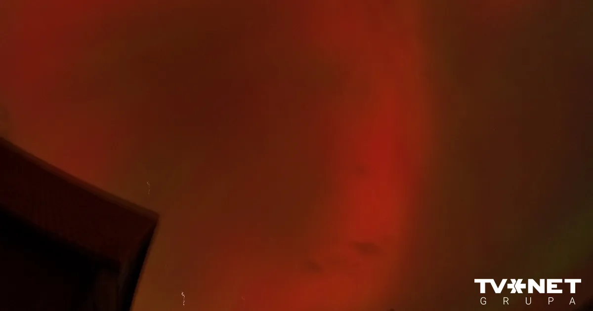 FOTO "Krāsas pilnīgi asiņaini sarkanas." Saldus pusē iemūžināta koša ...