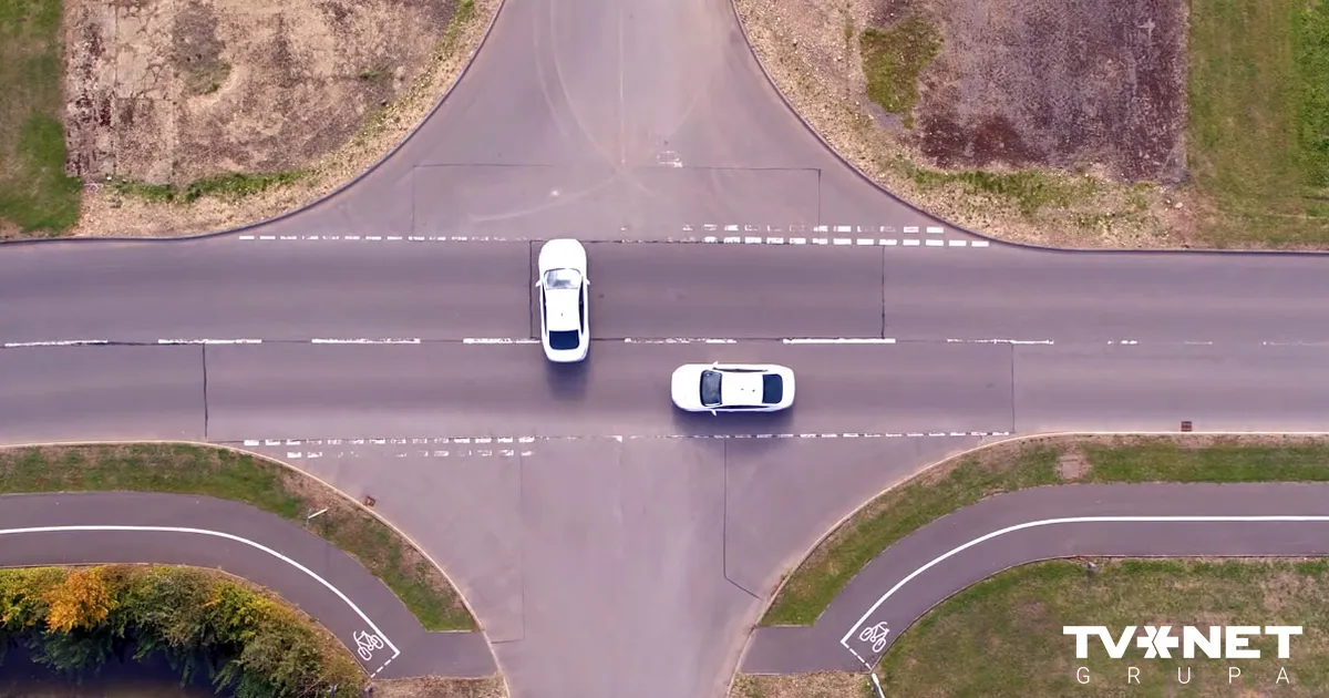 Šādi būs nākotnes krustojumi - bez luksoforiem un bez stāvēšanas