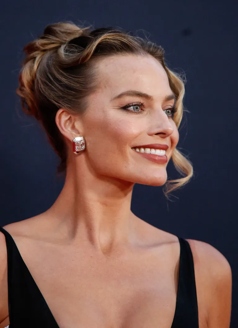 Dienas kleita: Margota Robija seksīgā "Mugler" mini