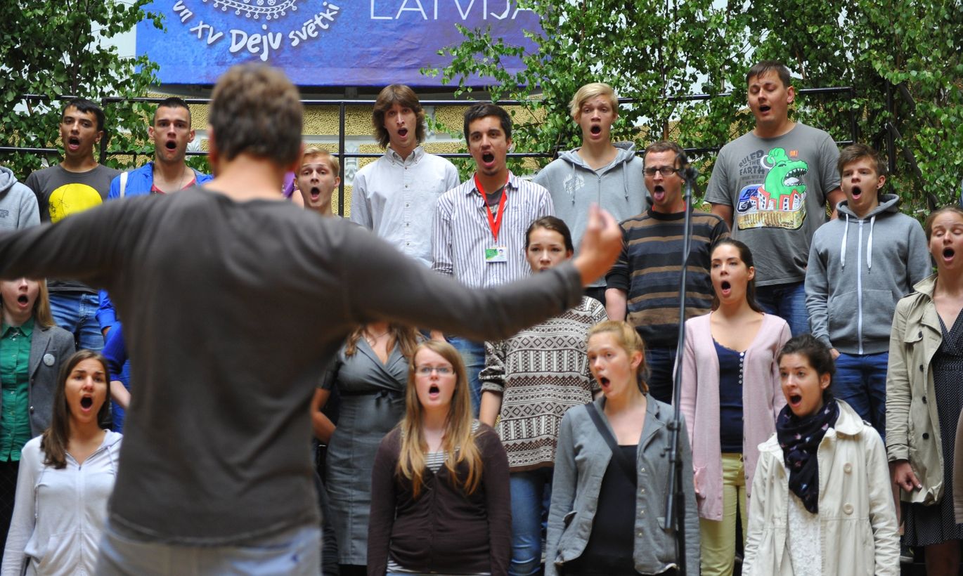 Fotoreportāža: Sākušies Dziesmu svētku koru kari - Kultūra - Apollo.lv ...