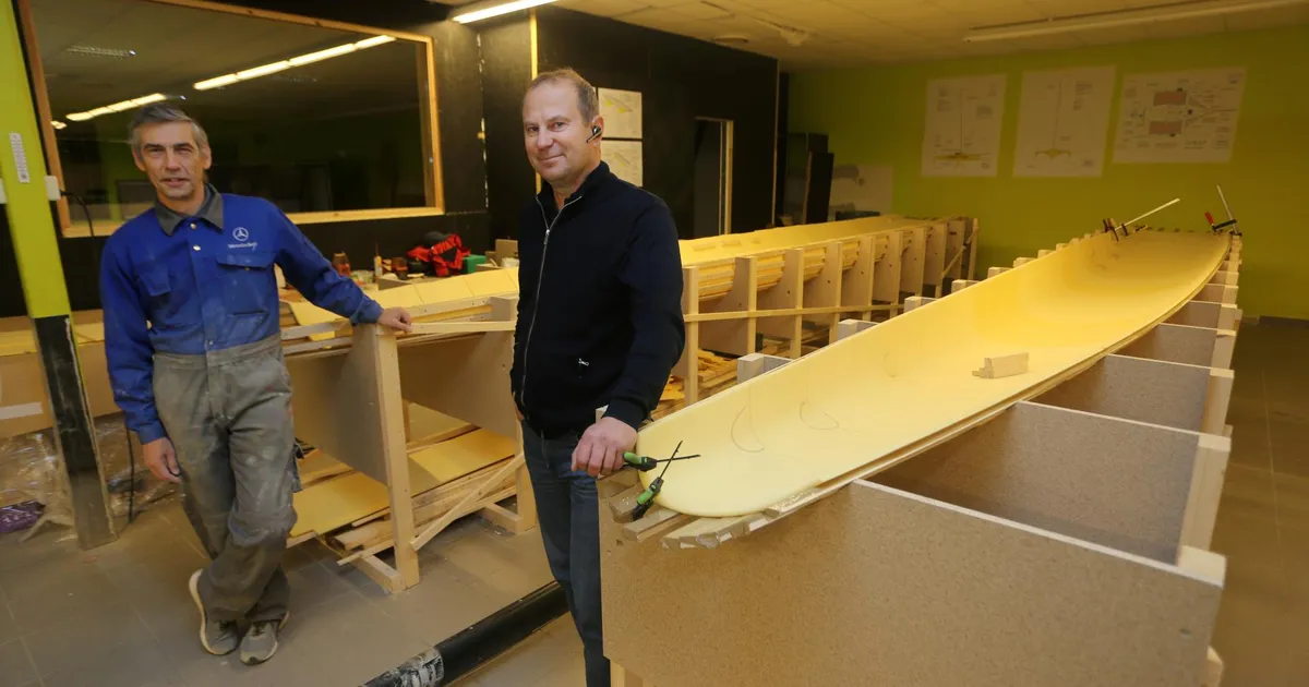 Saadjärve katamaraanimehed ehitavad oma kätega trimaraani