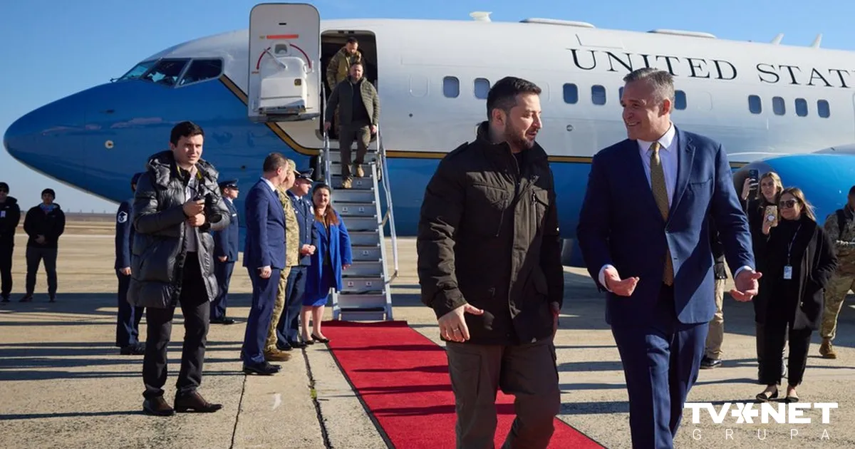 В сопровождении истребителя F-15 и самолета-разведчика: как Зеленский ...