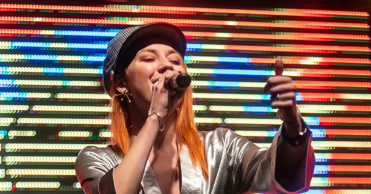 Video: Inga liitis taas kümme Eesti hitti omavahel kokku, lisades nüüd ...