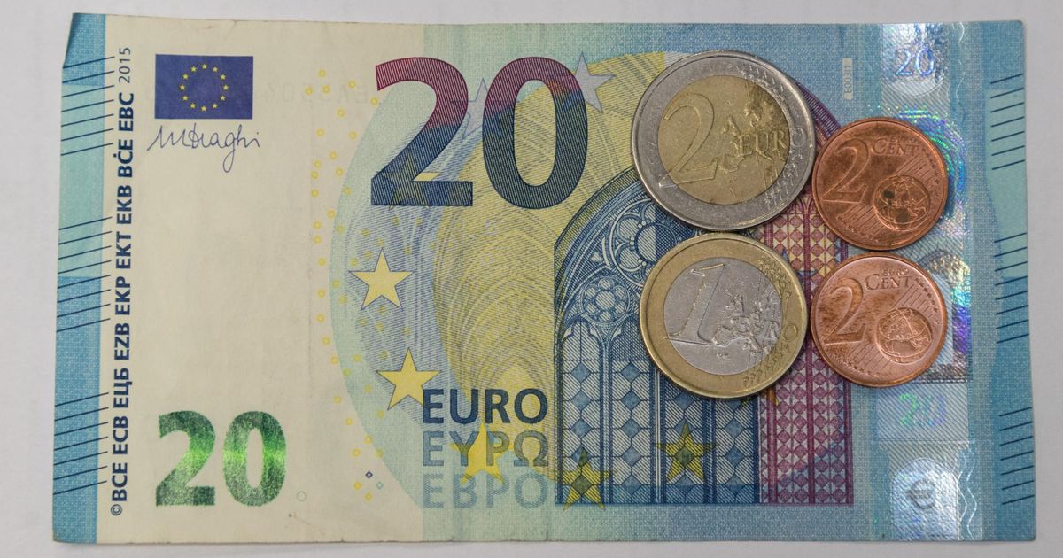 Sularahakeskuses avastati võltsimistunnustega 20eurone kupüür ja ...