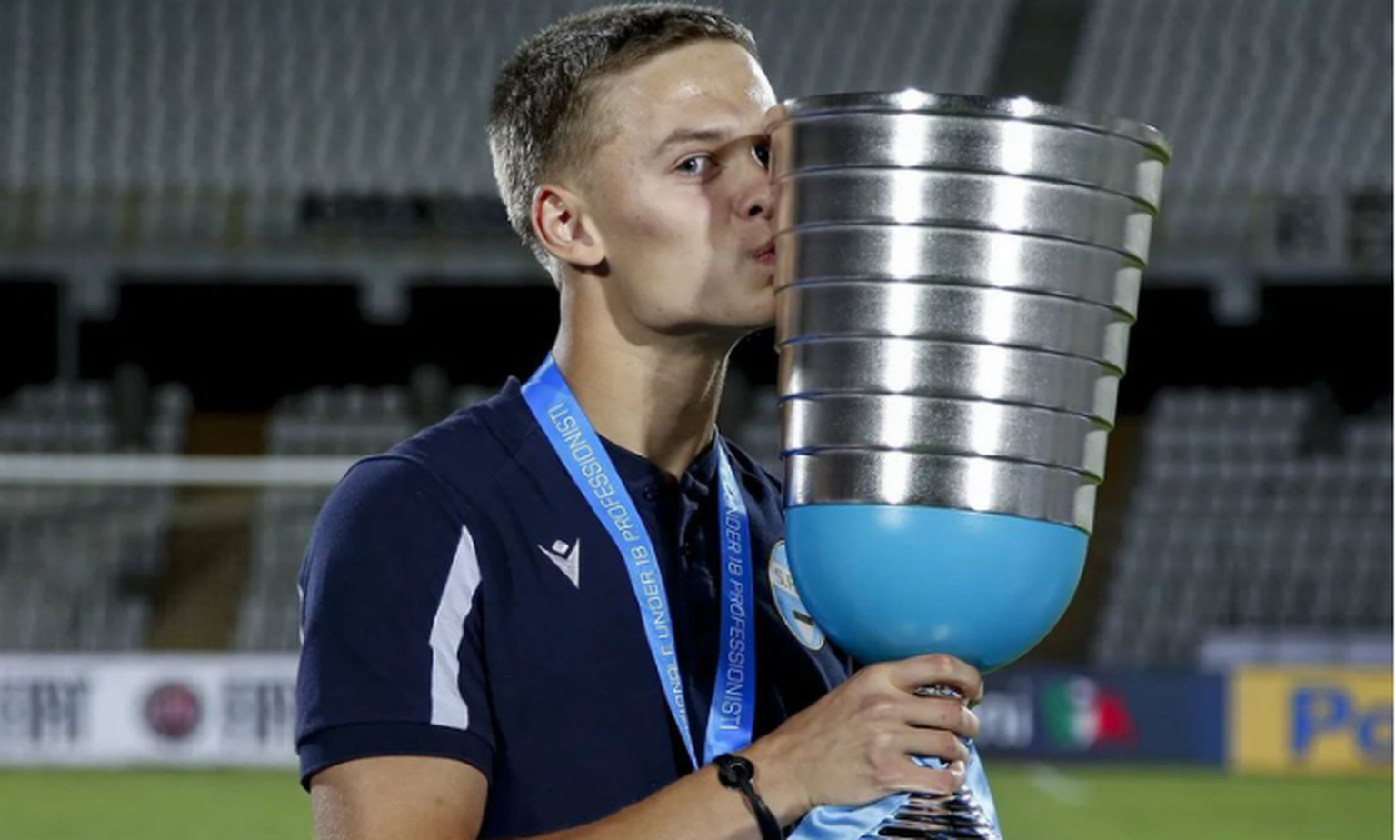 Eesti noortekoondise kapten lõi käed Saksamaa kõrgliiga tippu kuuluva ...