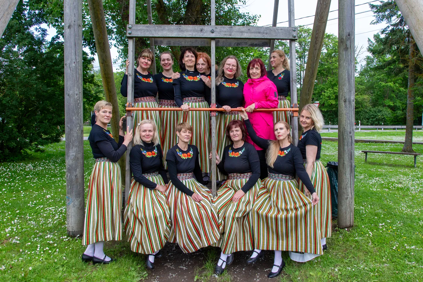 Tuhkali − Ida-Viru tantsunaiste koorekiht