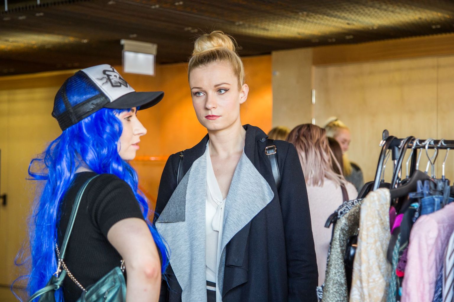 Fotod: näitleja Kaisa Selde käis moeblogijate turul garderoobi ...